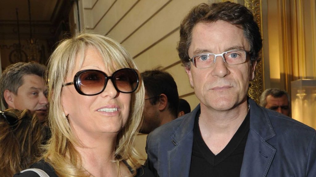 Francis Cabrel : le confinement du chanteur se passe mal Francis Cabrel : le confinement du chanteur se passe mal